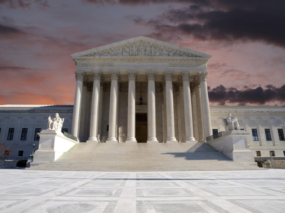 Breaking Us Supreme Court Title Vii Prohibits Discrimination In